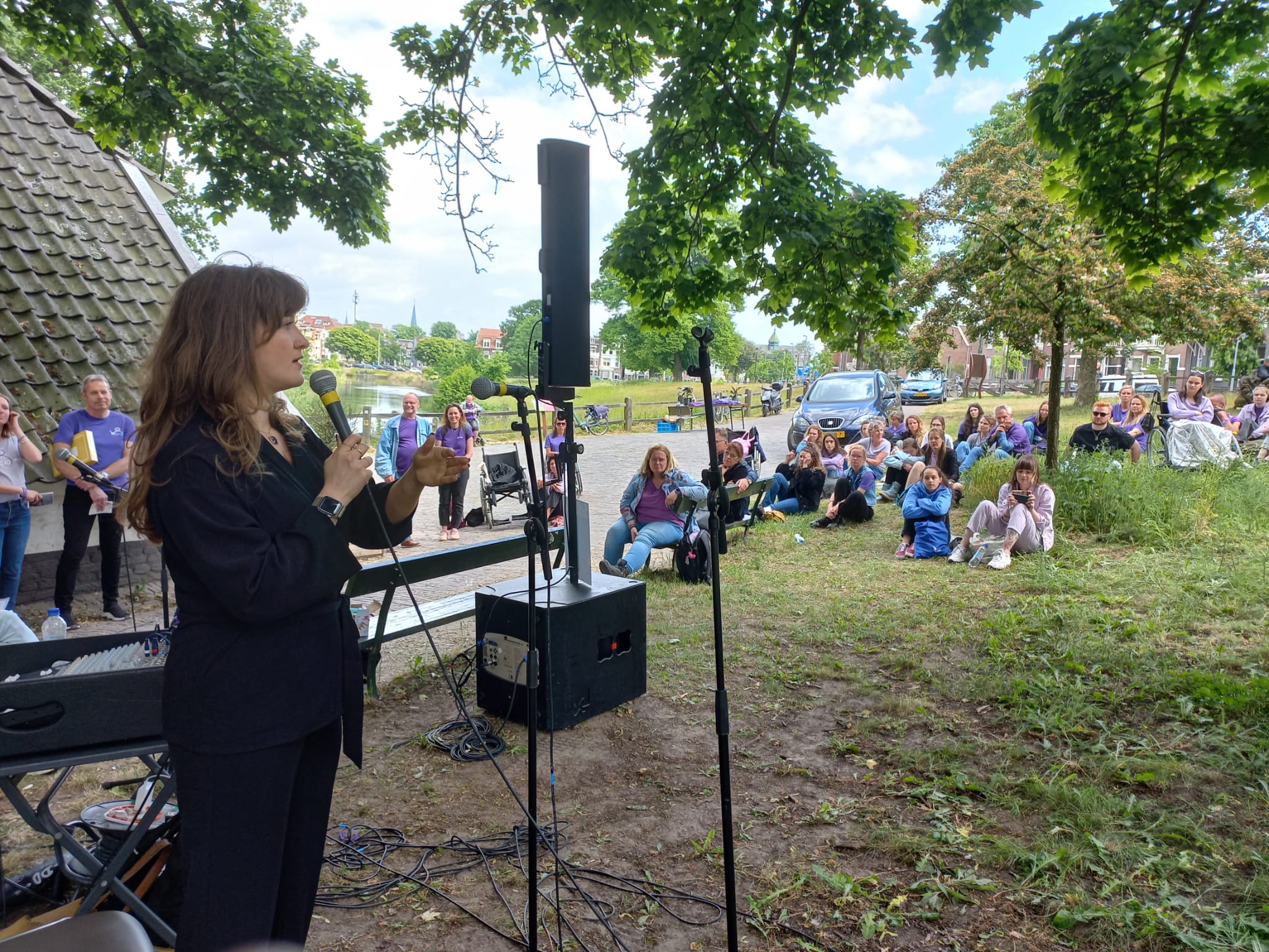 Interview met Julia van Baaren - Proud2Bme